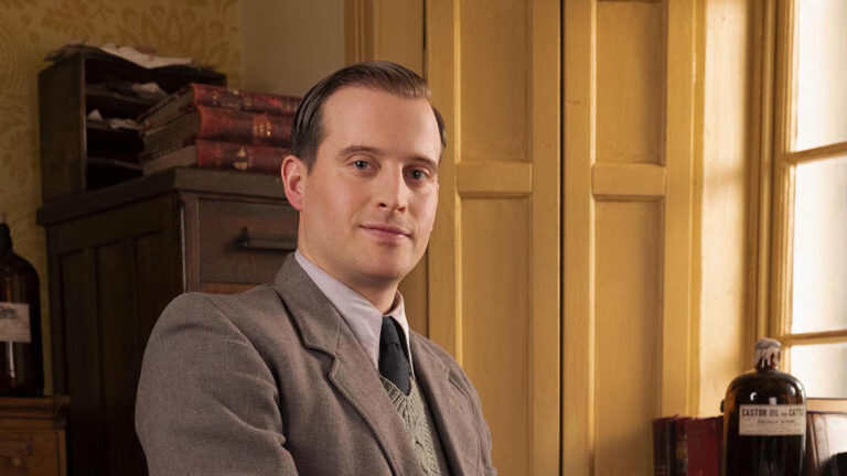 2021’s most popular British period drama actor revealed - as voted by ...